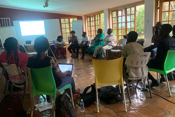 Community knowledge: Pushing the frontiers of research in Harare - ACRC Community knowledge: Pushing the frontiers of research in Harare - ACRC